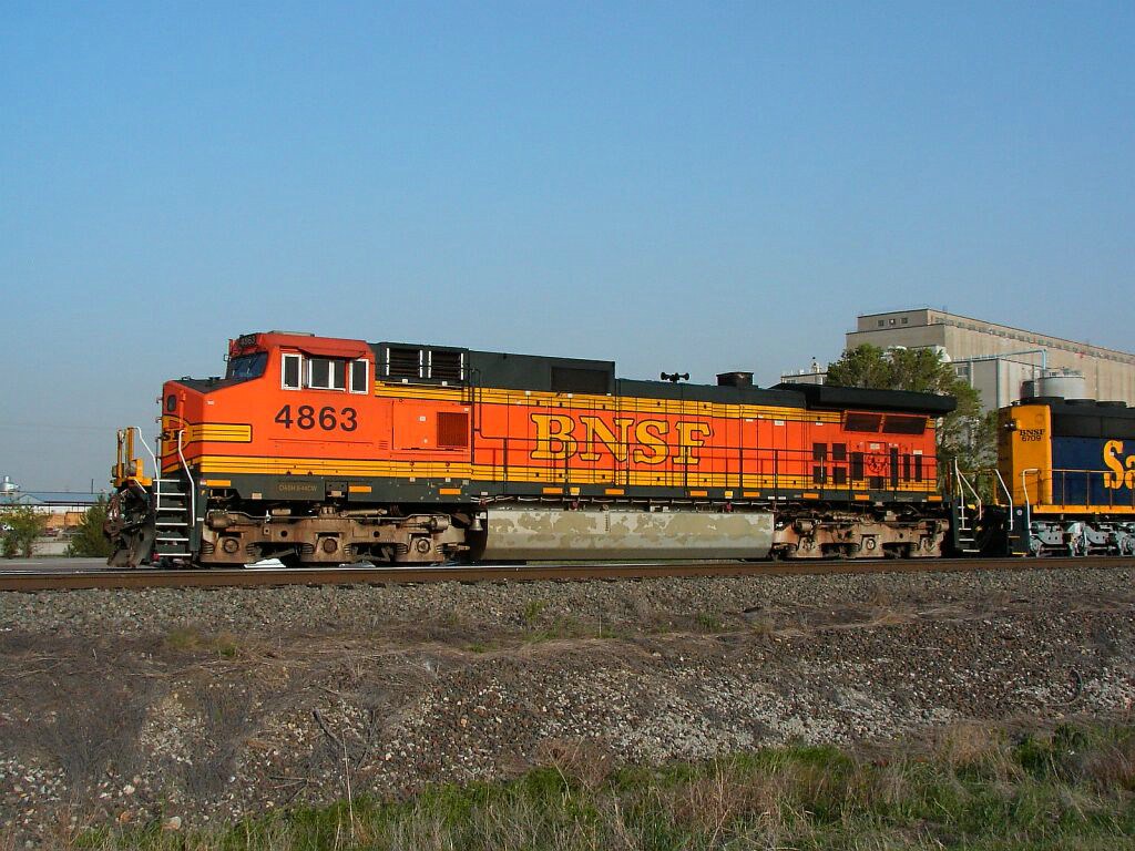BNSF 4863